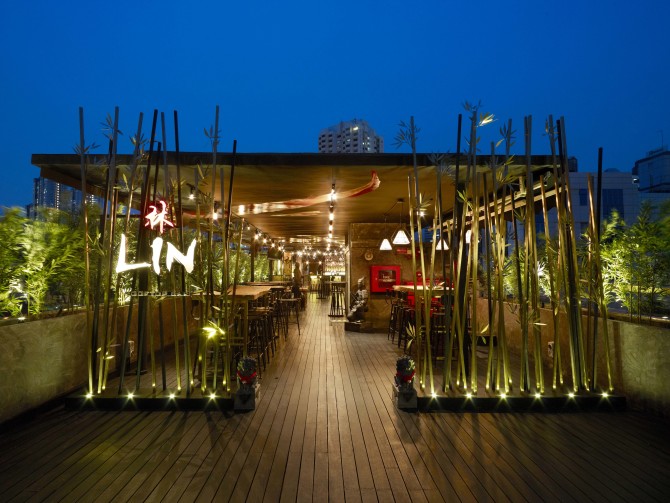 4 Reasons To Take Your Happy Hour To This Rooftop Bar - Weekender.Com.Sg