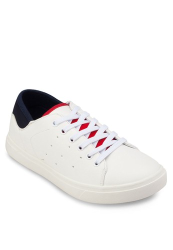 10 Pairs Of Classic White Shoes To Match Any Outfit - Weekender.Com.Sg