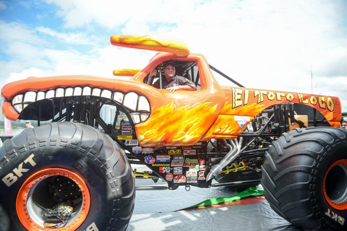 Watch Monster Trucks Charge Into Singapore Indoor Stadium For The First ...