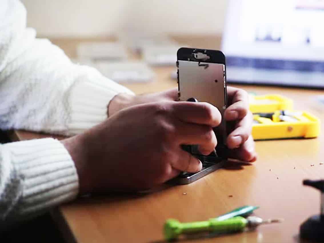 Phone Repairing 101: Everything You Need to Know - Weekender.Com.Sg