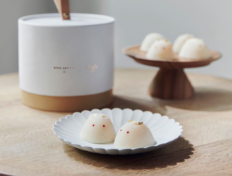 8 Pretty and Cute Mooncake Sets For Gifting - Weekender.Com.Sg