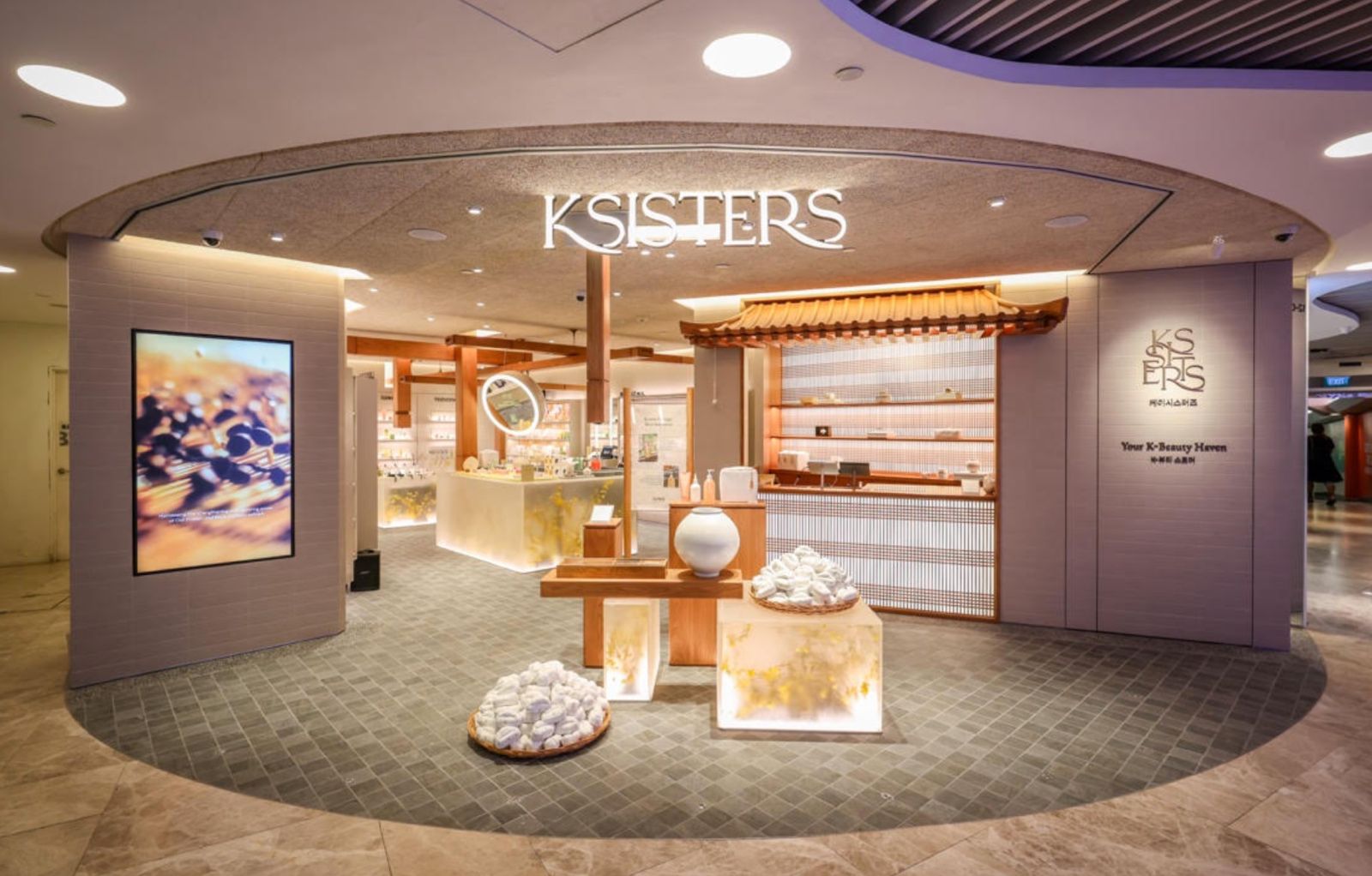 Ksisters Opens Its First Flagship Store in Singapore - Weekender.Com.Sg