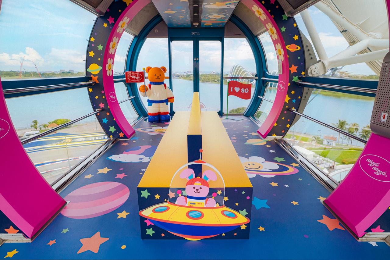 Wiggle Wiggle In The Sky: Singapore Flyer’s Whimsical New Ride ...